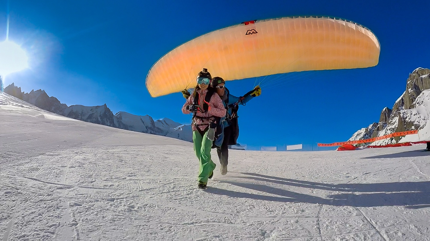 Tandem paragliding flight & first flight over Chamonix. - Chamonix ...